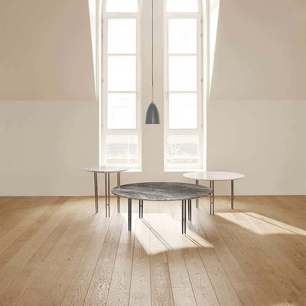 GUBI GUBI IOI Side Table - Round φ500mm - Black Semi-matt Base / グビ ...