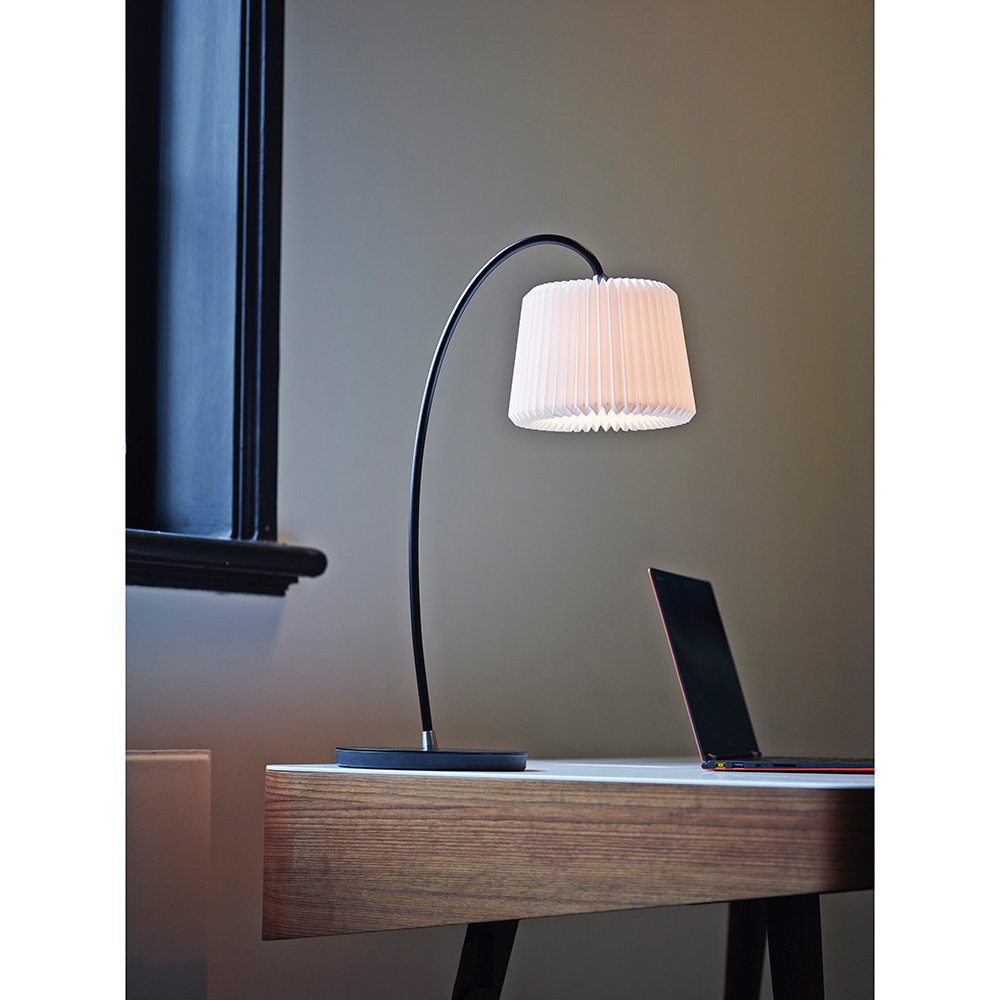 LE KLINT SNOWDROP TABLE LAMP_LE KLINT / レクリント | 家具・家電のサブスク通販【subsclife (サブスクライフ)】